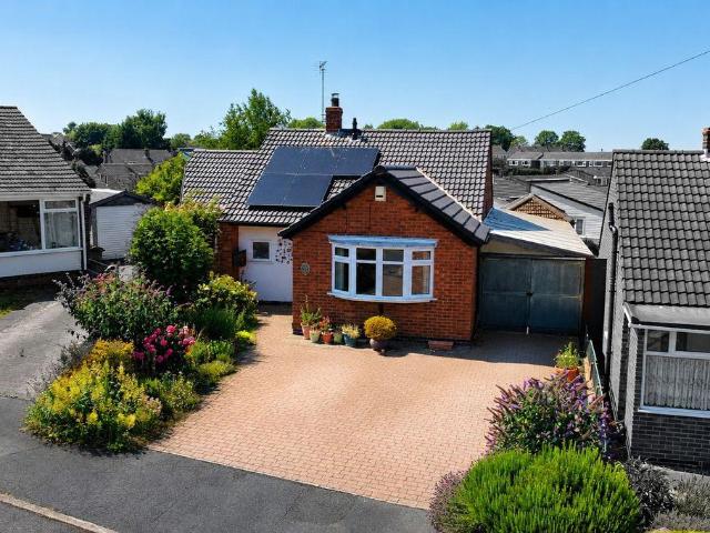 3 bedroom detached bungalow for sale