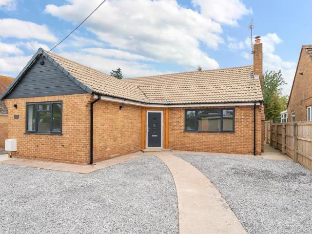 3 bedroom detached bungalow for sale