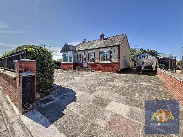 3 bedroom detached bungalow for sale