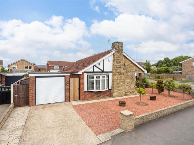 3 bedroom detached bungalow for sale