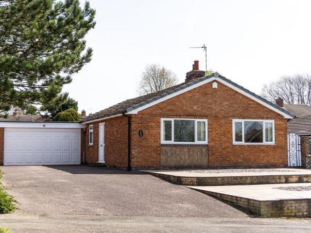 3 bedroom detached bungalow for sale