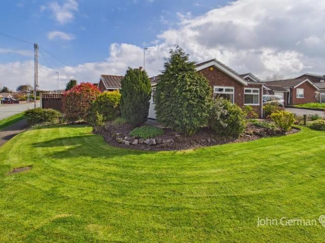 3 bedroom detached bungalow for sale
