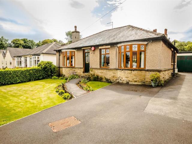 3 bedroom detached bungalow for sale