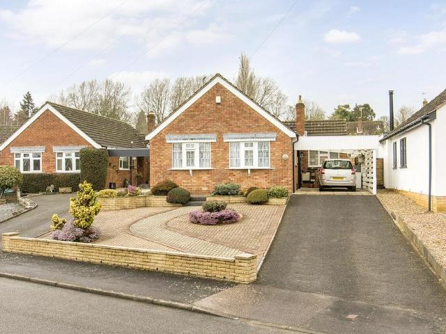 3 bedroom detached bungalow for sale