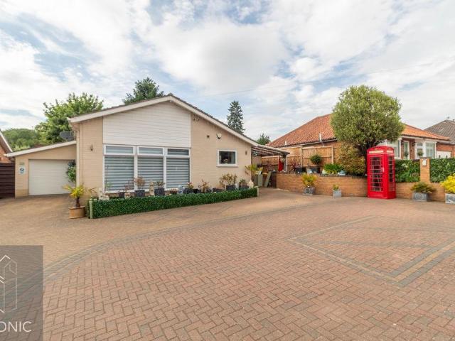 3 bedroom detached bungalow for sale