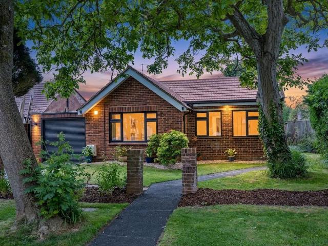 3 bedroom detached bungalow for sale