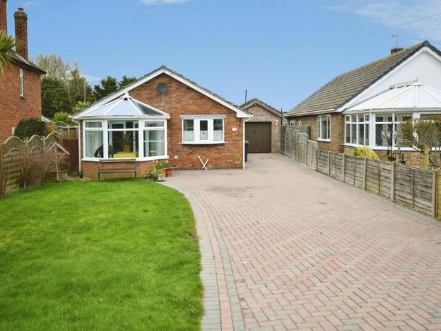 3 bedroom detached bungalow for sale