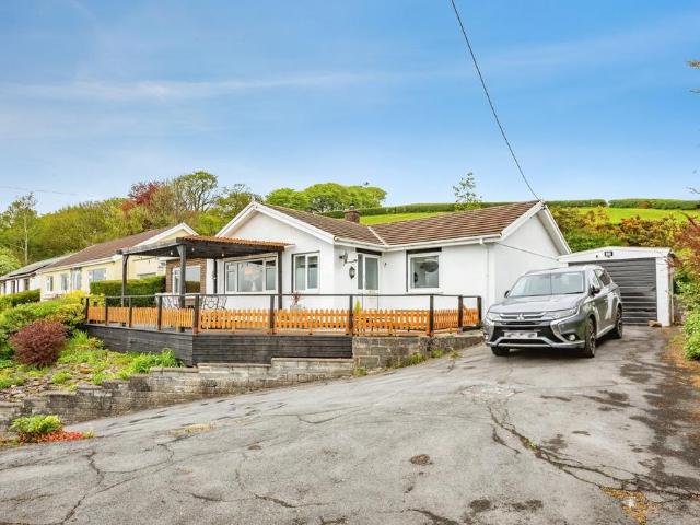 3 bedroom detached bungalow for sale