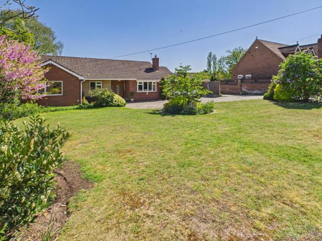 3 bedroom detached bungalow for sale