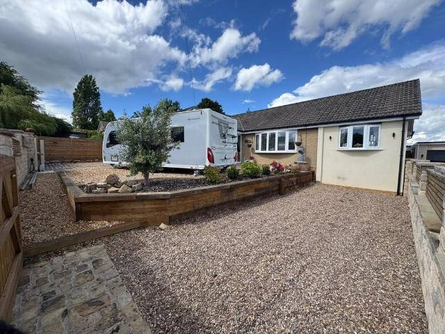 3 bedroom detached bungalow for sale
