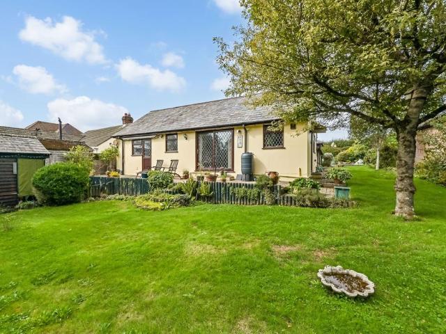 3 bedroom detached bungalow for sale