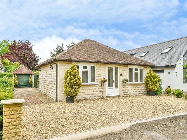 3 bedroom detached bungalow for sale