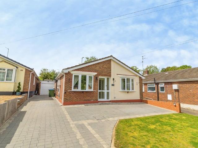 3 bedroom detached bungalow for sale