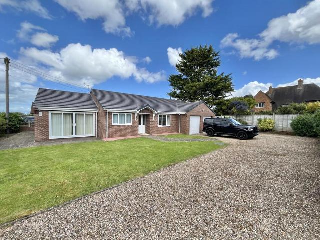 3 bedroom detached bungalow for sale