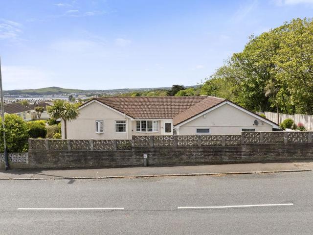 3 bedroom detached bungalow for sale