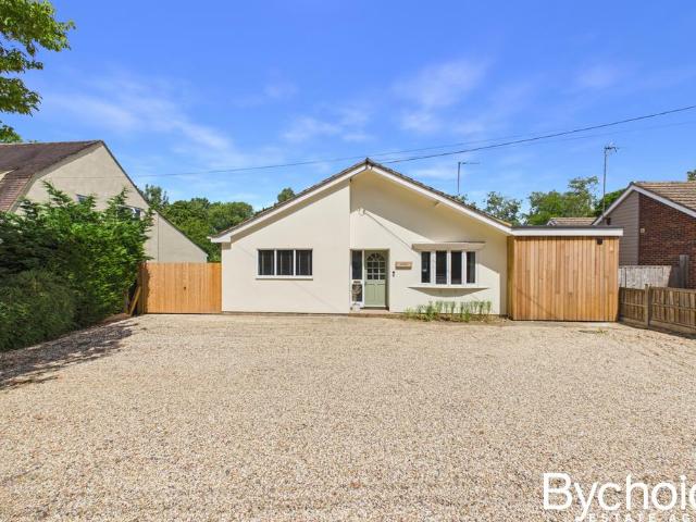 3 bedroom detached bungalow for sale