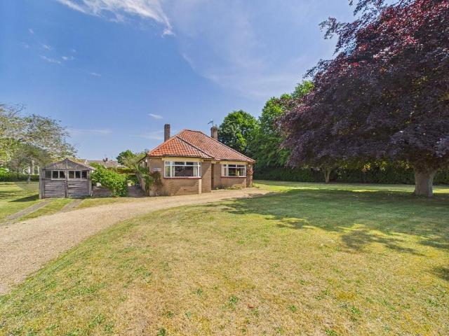 3 bedroom detached bungalow for sale
