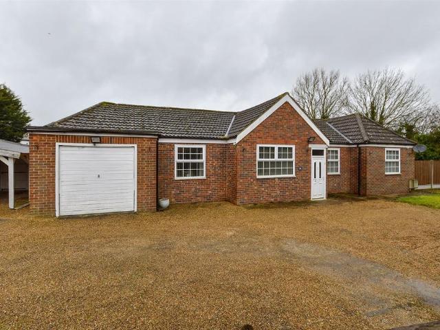 3 bedroom detached bungalow for sale