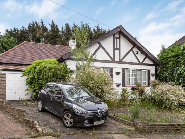 3 bedroom detached bungalow for sale