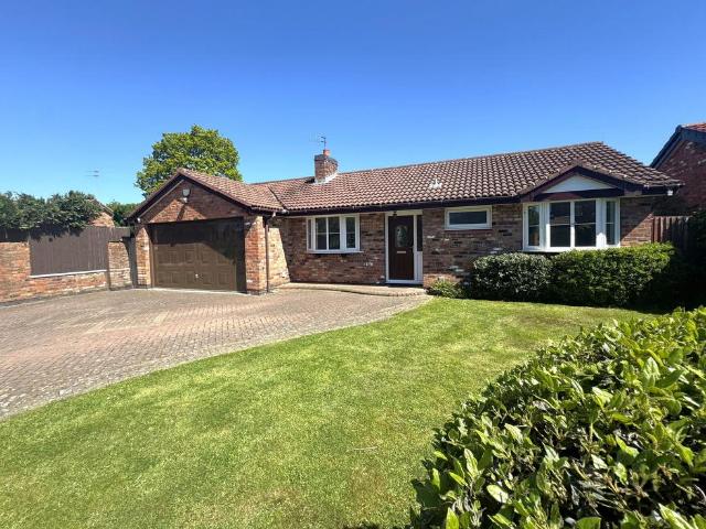 3 bedroom detached bungalow for sale