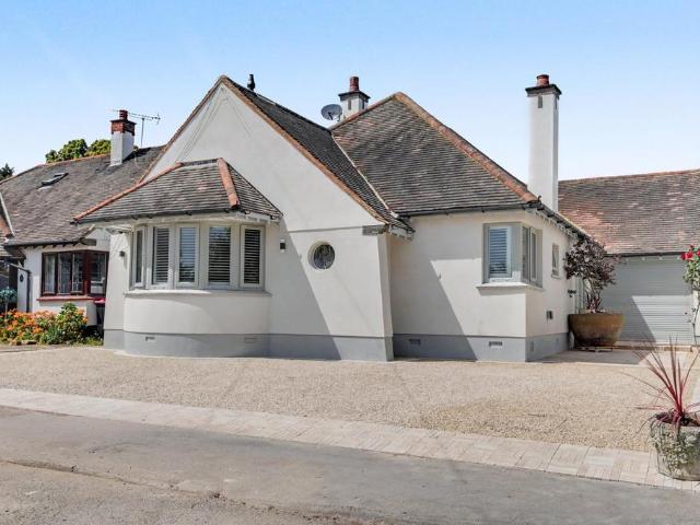 3 bedroom detached bungalow for sale
