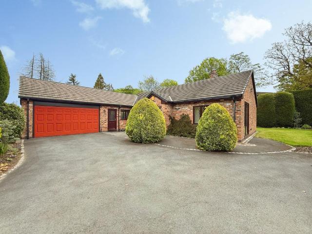 3 bedroom detached bungalow for sale