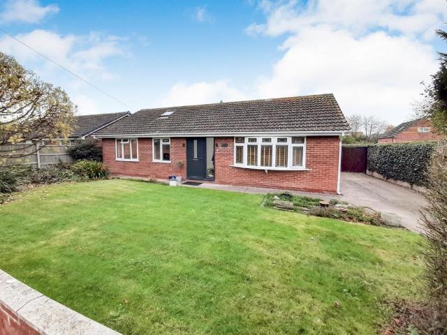 3 bedroom detached bungalow for sale