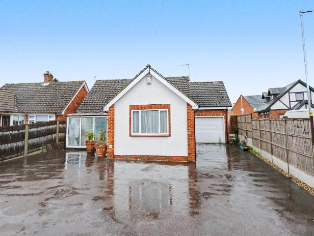 3 bedroom detached bungalow for sale