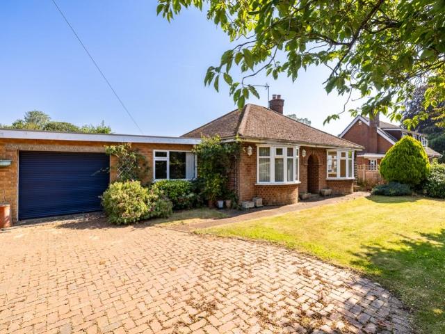 3 bedroom detached bungalow for sale