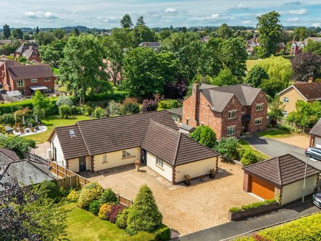 3 bedroom detached bungalow for sale