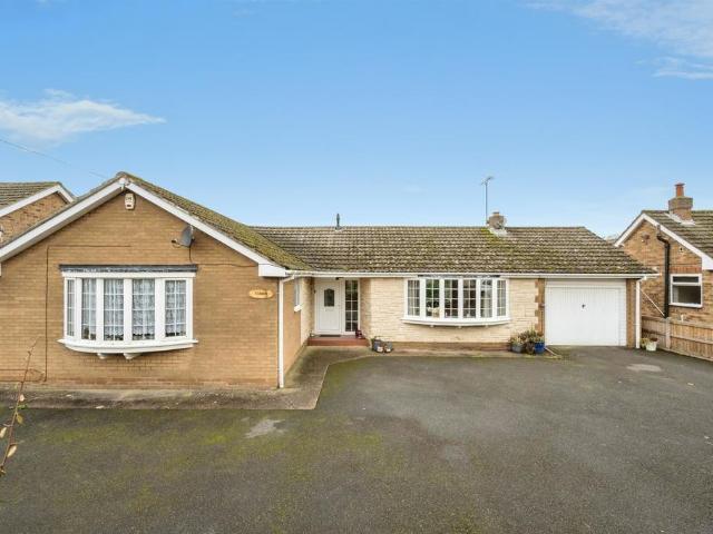 3 bedroom detached bungalow for sale