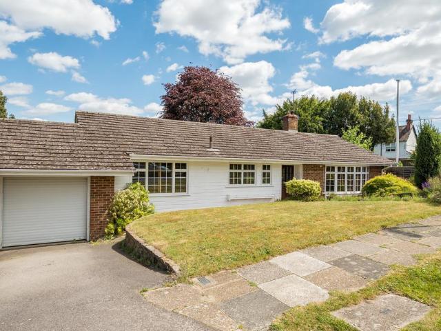 3 bedroom detached bungalow for sale