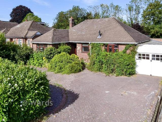 3 bedroom detached bungalow for sale