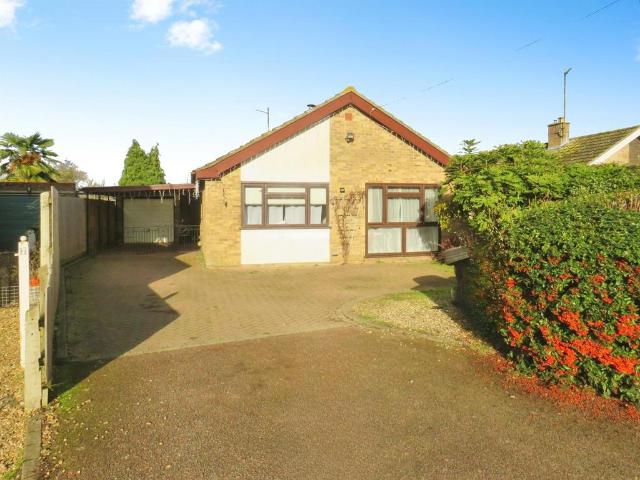 3 bedroom detached bungalow for sale
