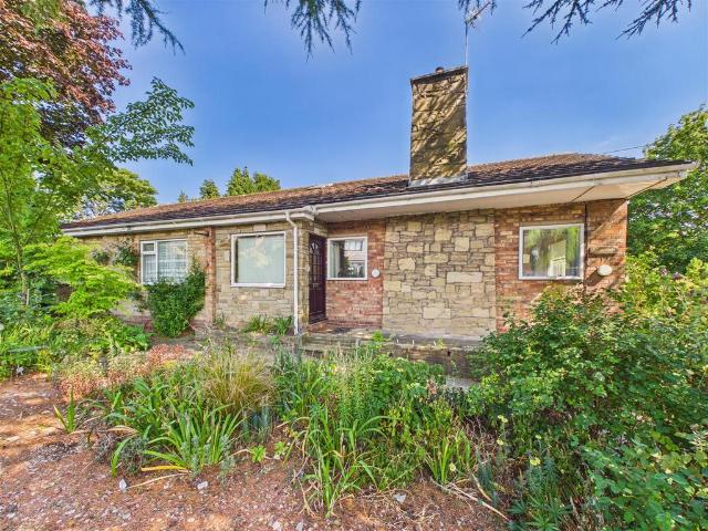 3 bedroom detached bungalow for sale