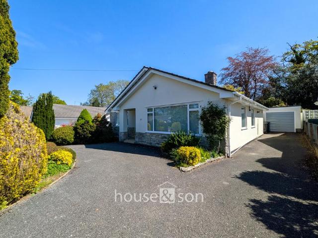 3 bedroom detached bungalow for sale