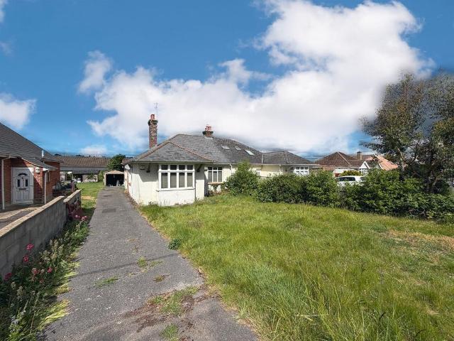 3 bedroom detached bungalow for sale