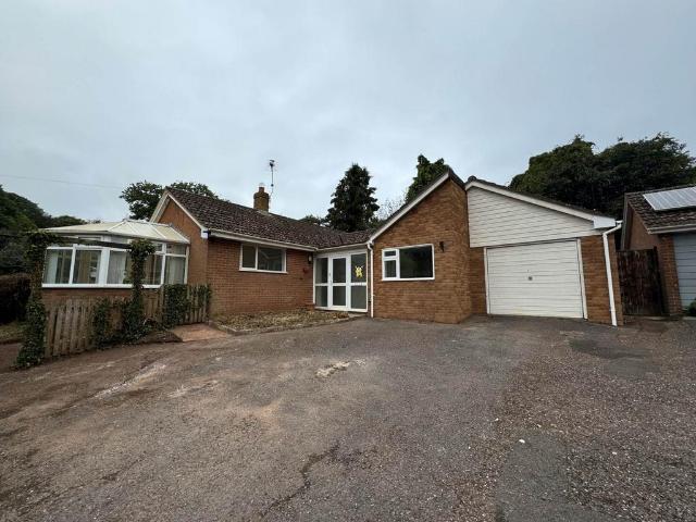 3 bedroom detached bungalow for sale