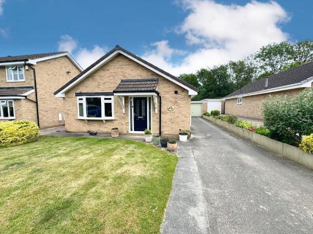 3 bedroom detached bungalow for sale