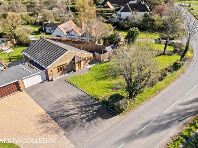 3 bedroom detached bungalow for sale