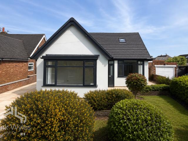 3 bedroom detached bungalow for sale