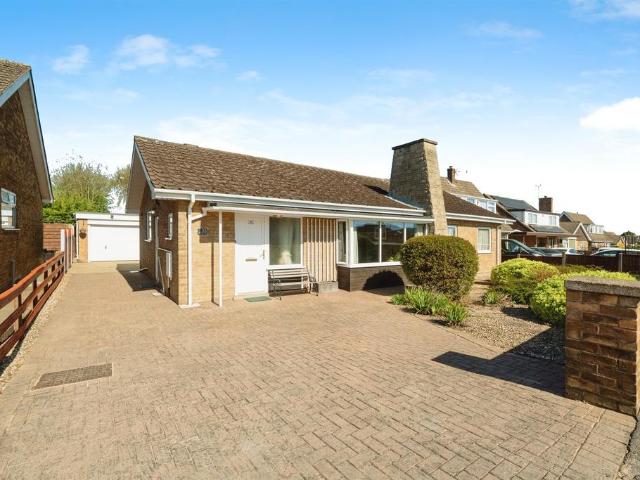 3 bedroom detached bungalow for sale