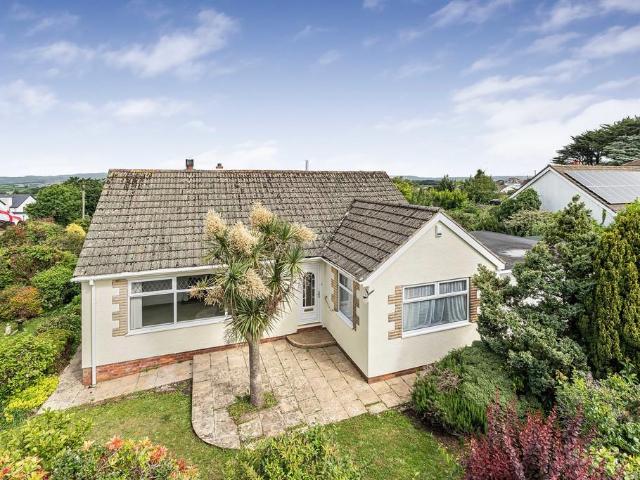 3 bedroom detached bungalow for sale