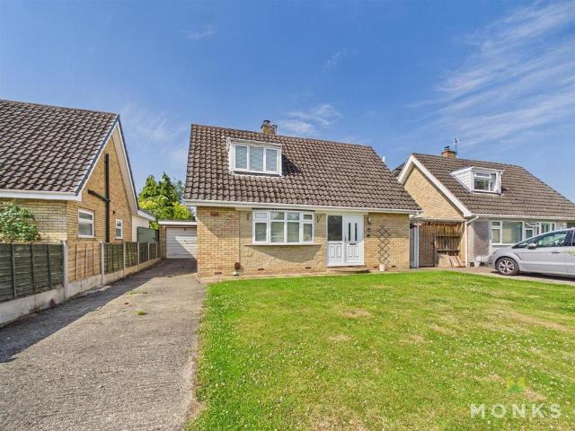3 bedroom detached bungalow for sale