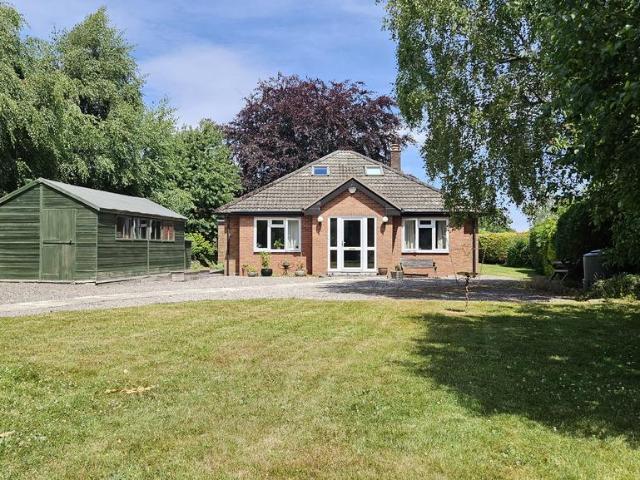 3 bedroom detached bungalow for sale