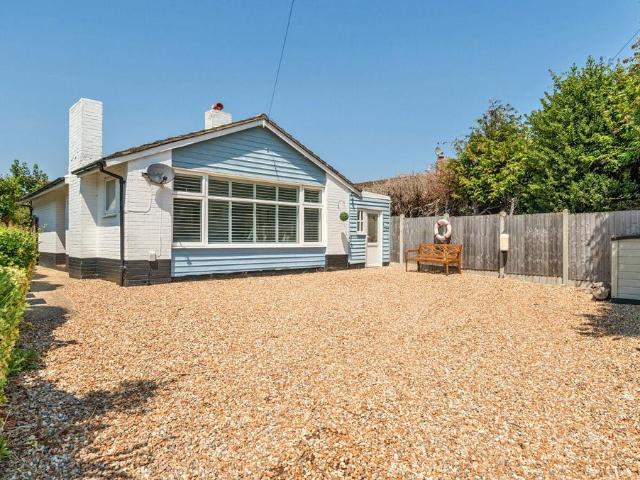 3 bedroom detached bungalow for sale