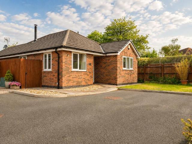 3 bedroom detached bungalow for sale
