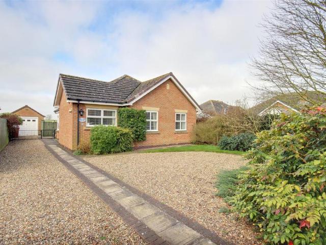 3 bedroom detached bungalow for sale