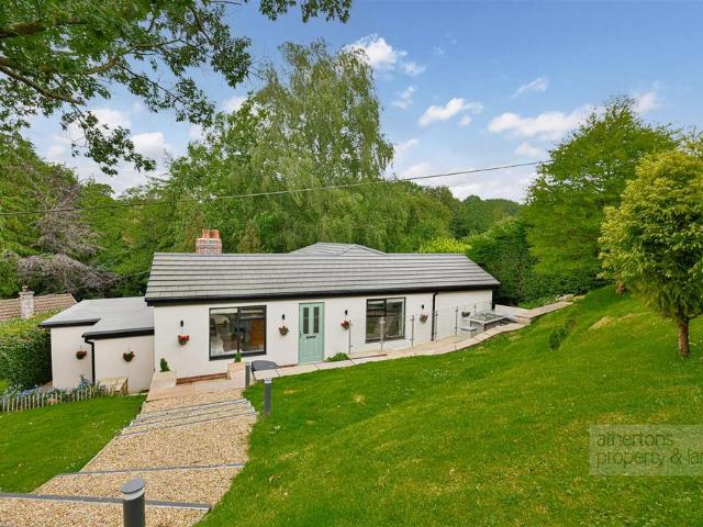 3 bedroom detached bungalow for sale