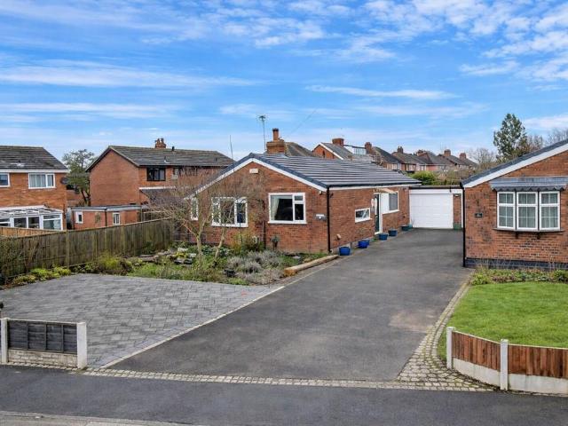 3 bedroom detached bungalow for sale